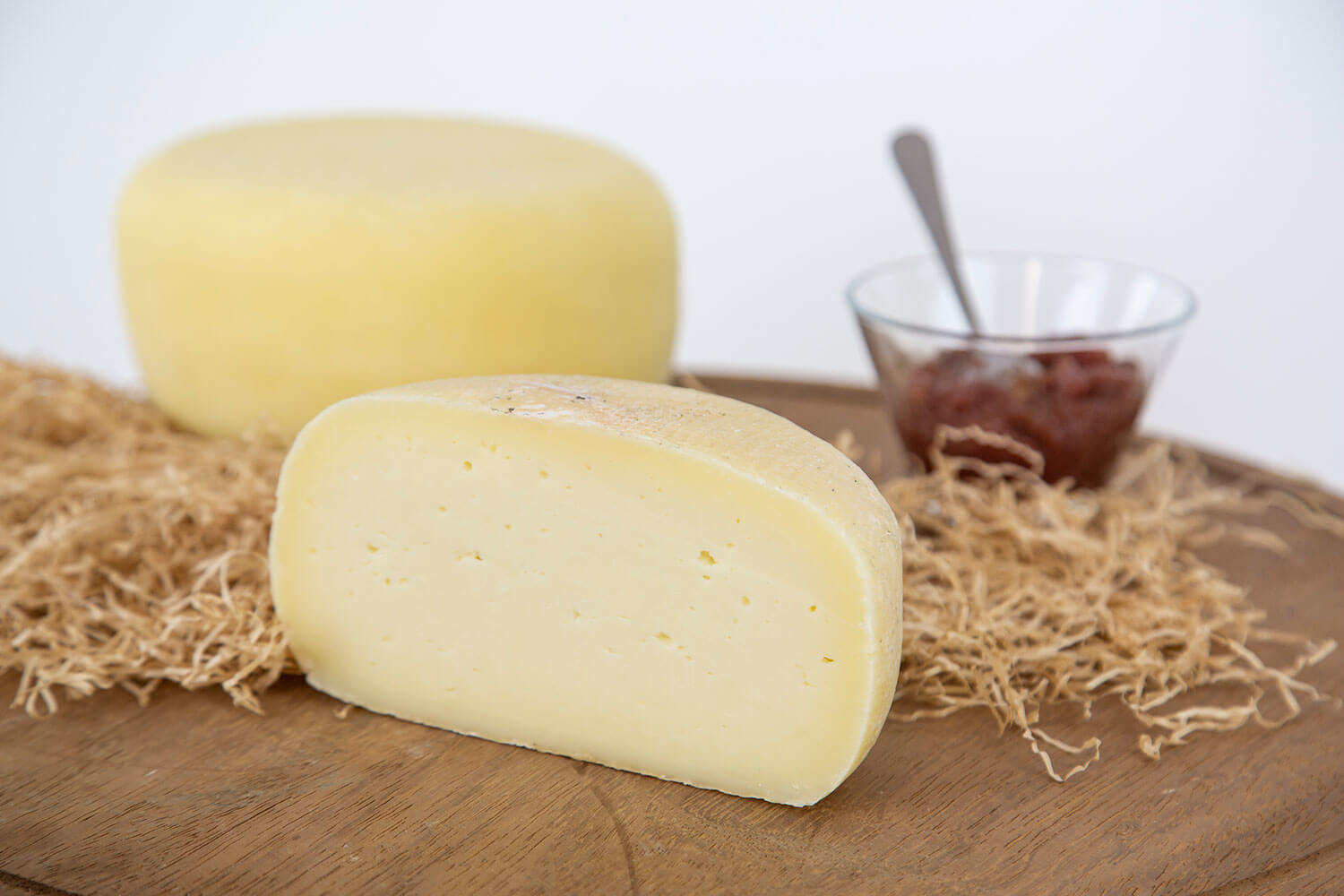 Produzione caciotta veneta | Colceresa, VI | Caseificio Basso